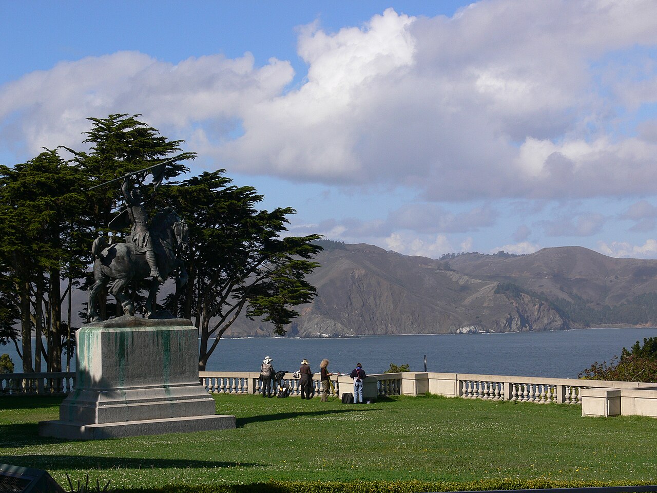 Bison, Boats & Bonfires: 8 Unique Things To Do In San Francisco