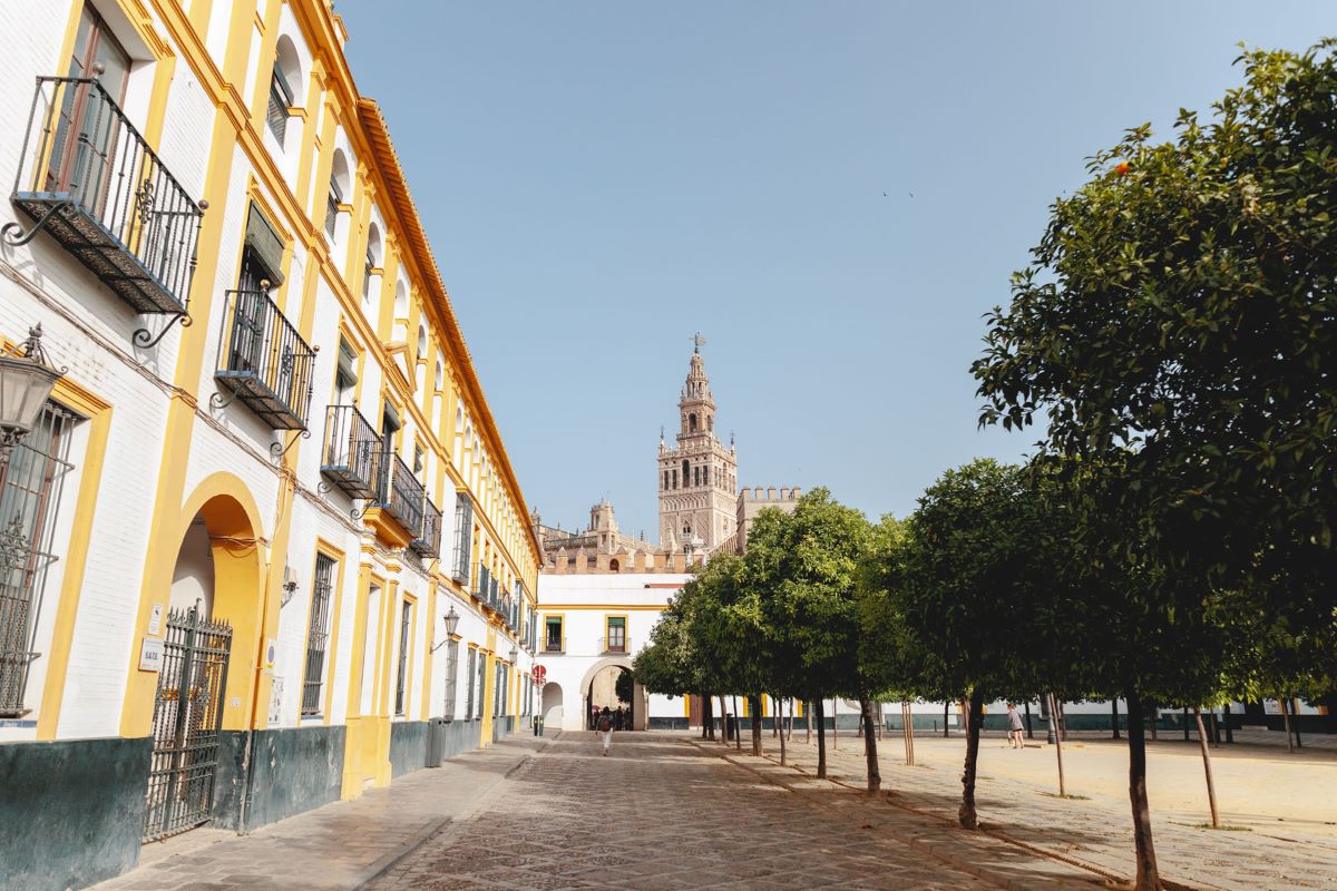 Explore Seville on Foot: The Ultimate Self-Guided Walking Tour