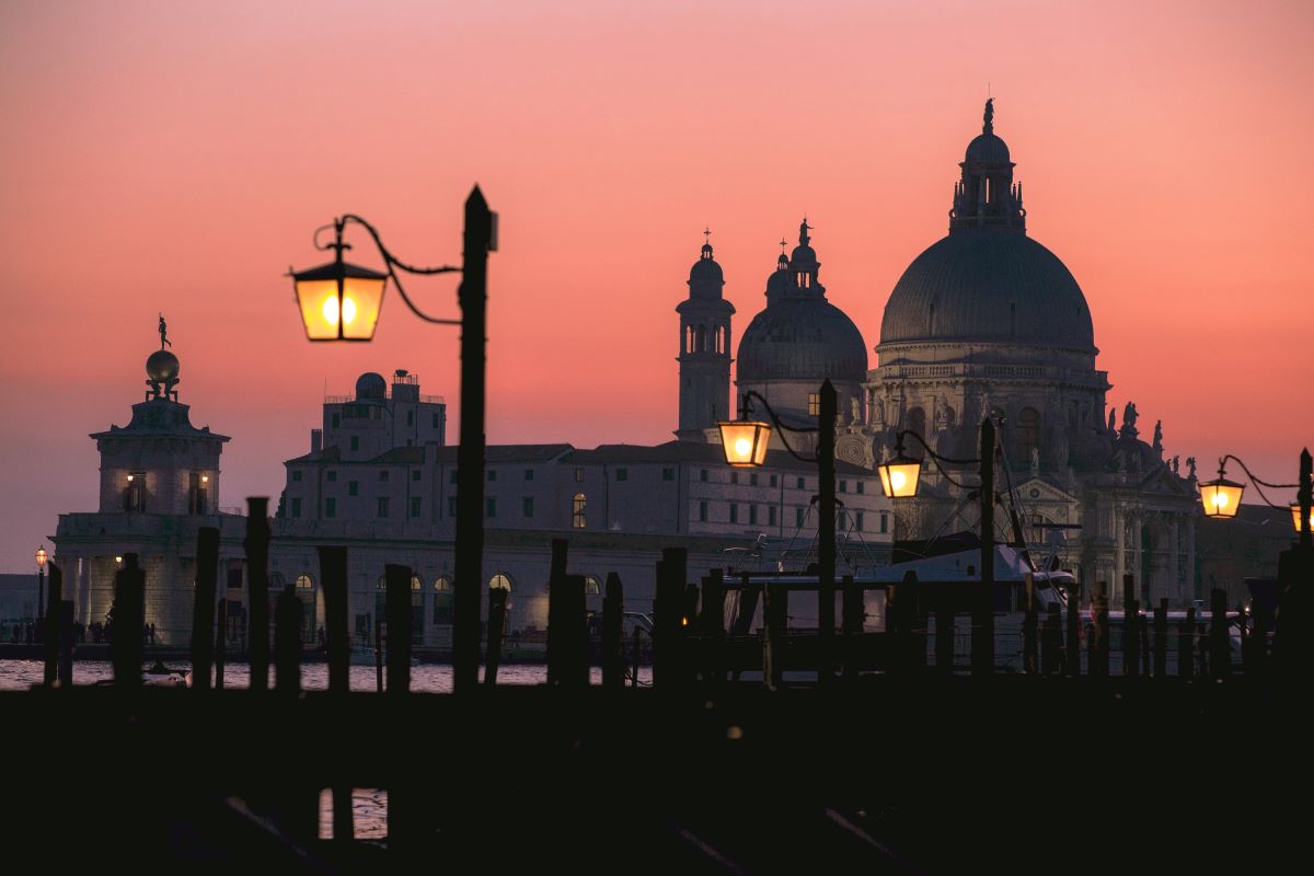 Nighttime Magic: 7 Things to Do in Venice at Night