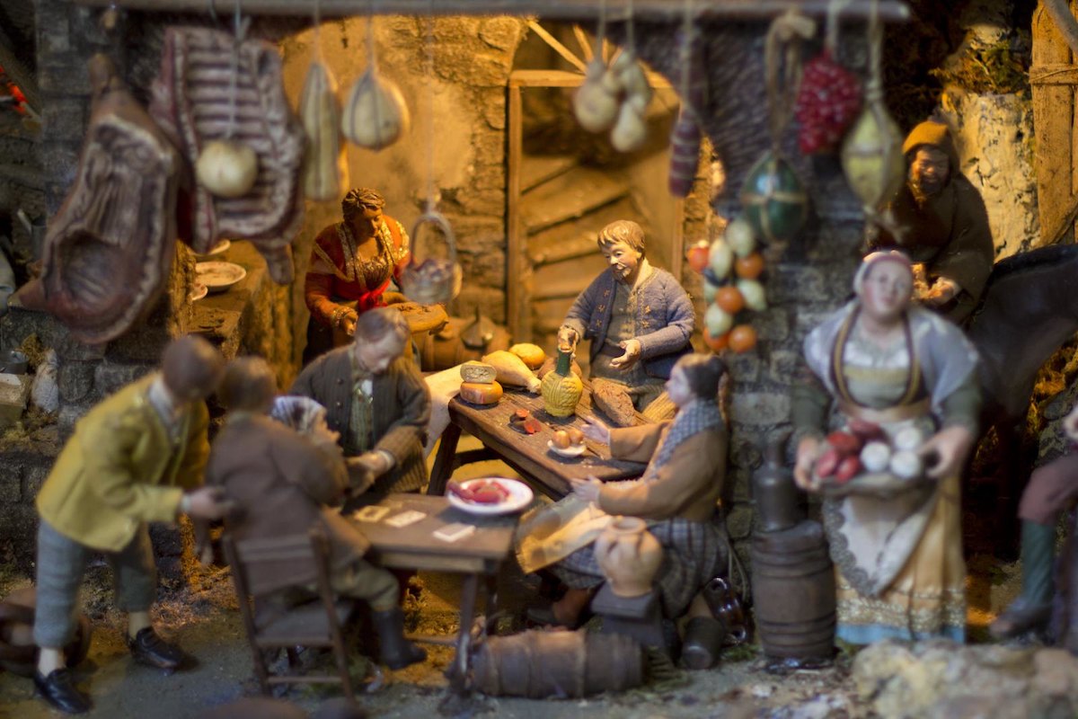 Christmas in Naples: All About Presepe & Via San Gregorio Armeno