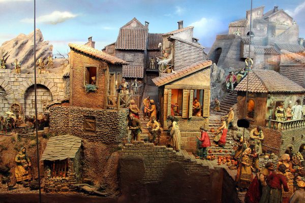 Christmas in Naples: All About Presepe & Via San Gregorio Armeno