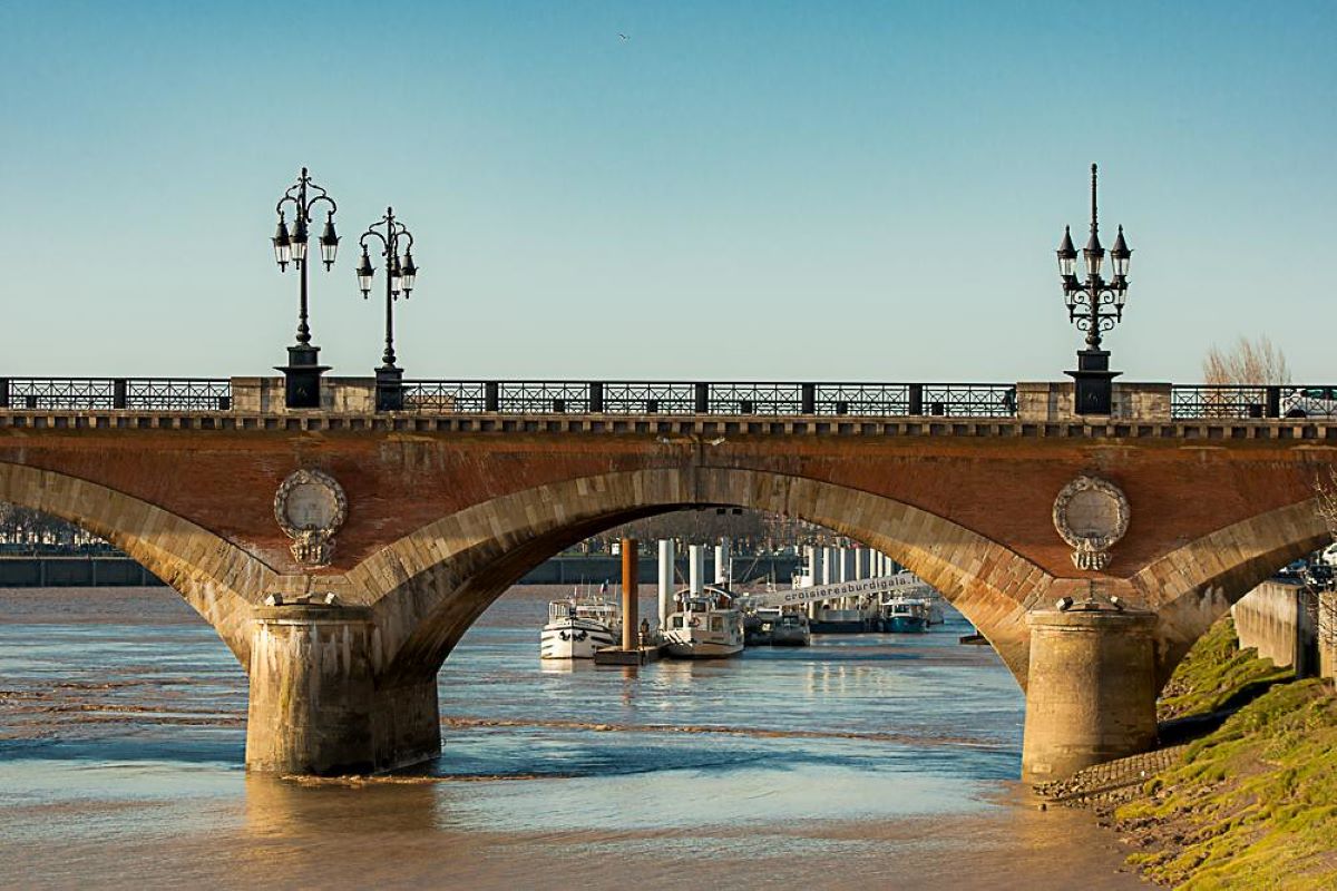 Is Bordeaux Worth Visiting? The Top 3 Reasons Why You Should