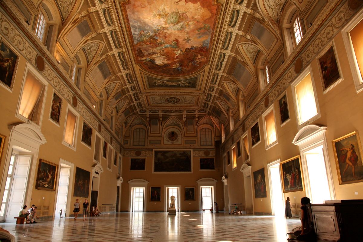 5 Must-See Museums in Naples for Art Lovers