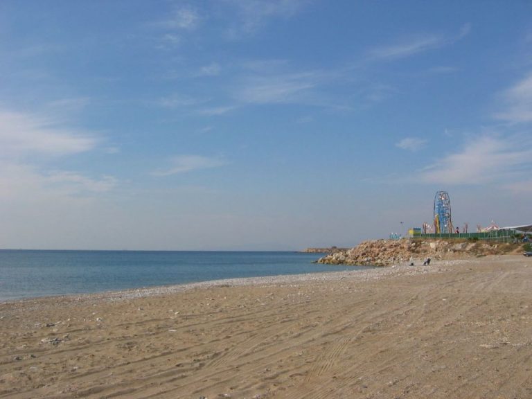 7 Amazing Beaches Near Athens for a Relaxing Day Trip