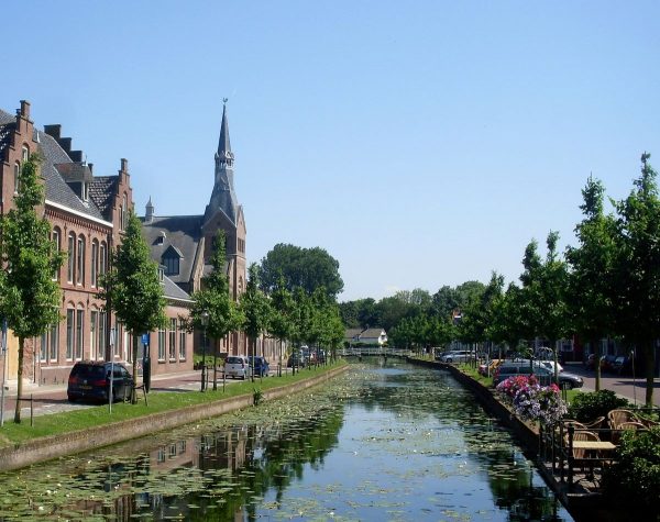7 Day Trips from Amsterdam by Train: Volendam, Weesp, & More