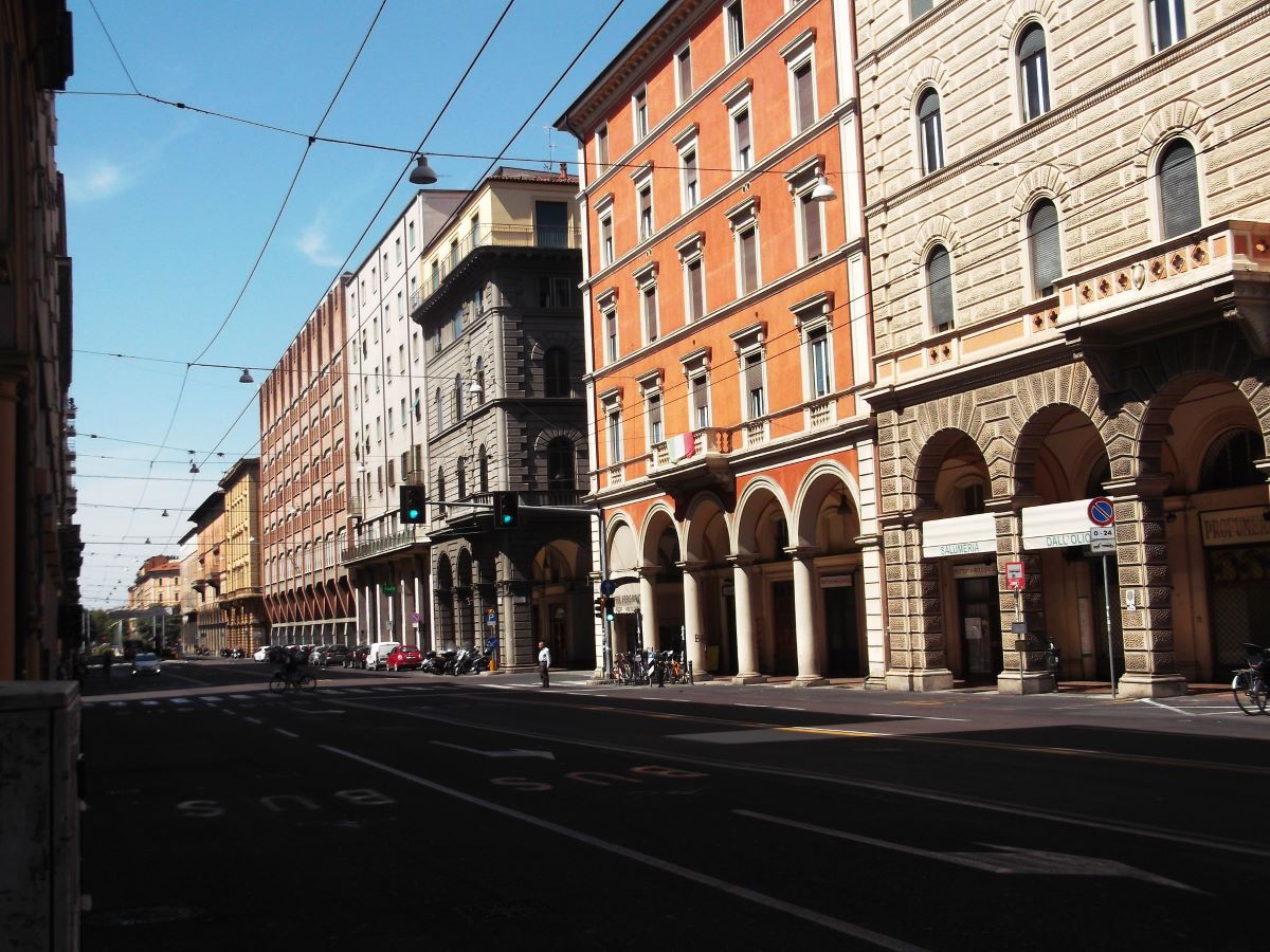 Malls to Markets: The 7 Best Places to Go Shopping in Bologna